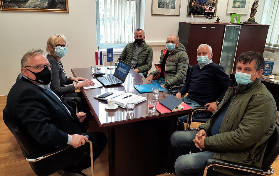 IMA LI NAFTE U NAŠEM KRAJU? Seizmička mjerenja INA – Industrije nafte ... IMA LI NAFTE U NAŠEM KRAJU? Seizmička mjerenja INA – Industrije nafte ...